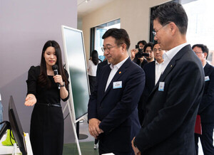 “지갑 없이도 OK!” NH농협은행, 모바일 신분증 서비스 출시